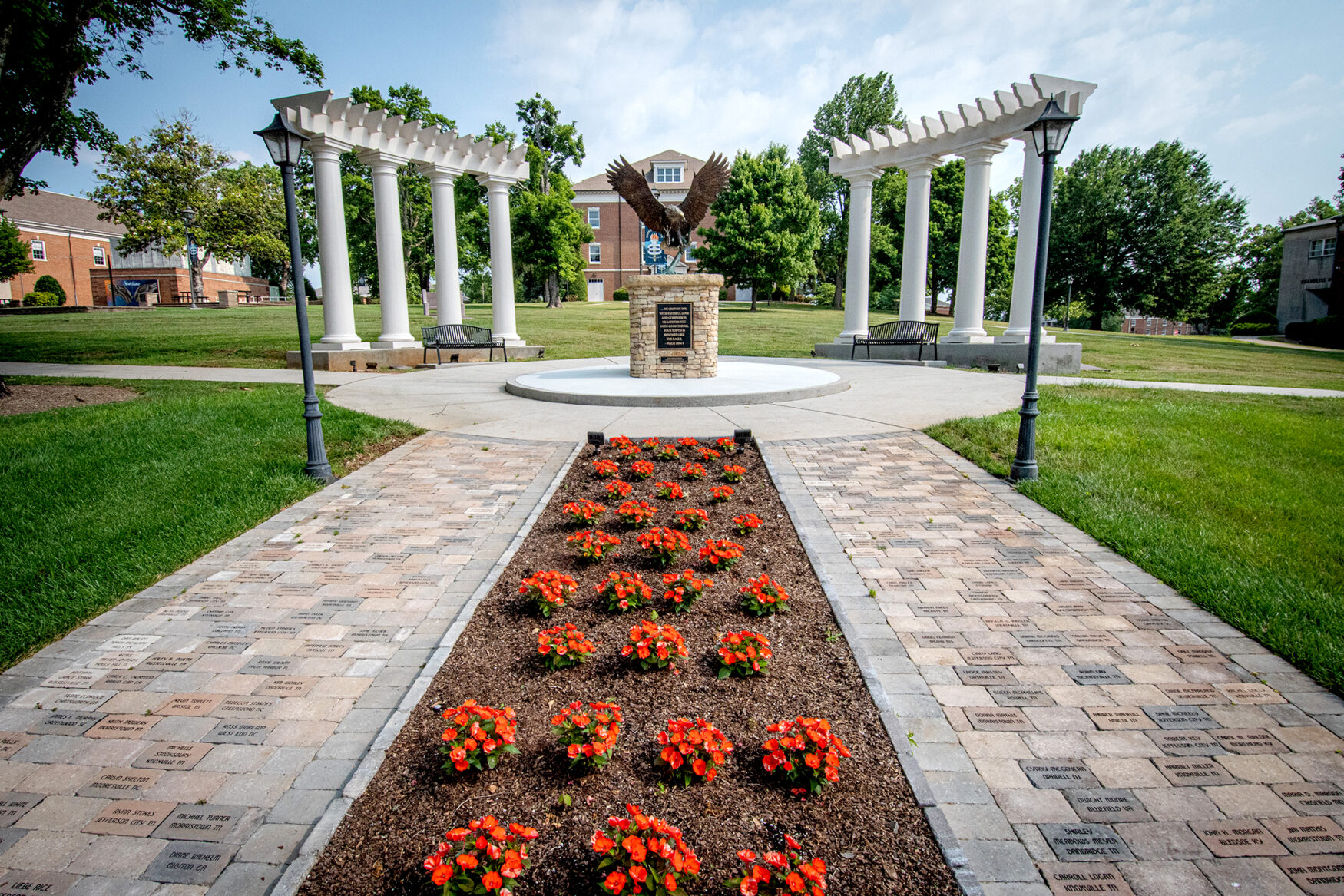 Hundreds join "Praying for C-N," University asks alumni and friends to ...