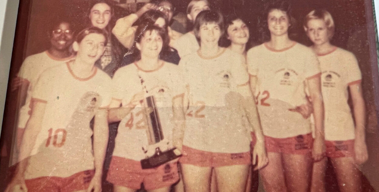 Naismith Basketball Hall of Fame honors coaching legend, C-N alumna ...